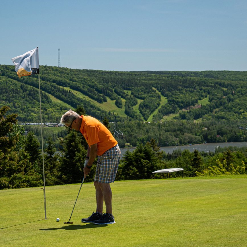 Saint-Mathieu-de-Rioux : L’été au cœur de la nature - Tourisme Bas ...